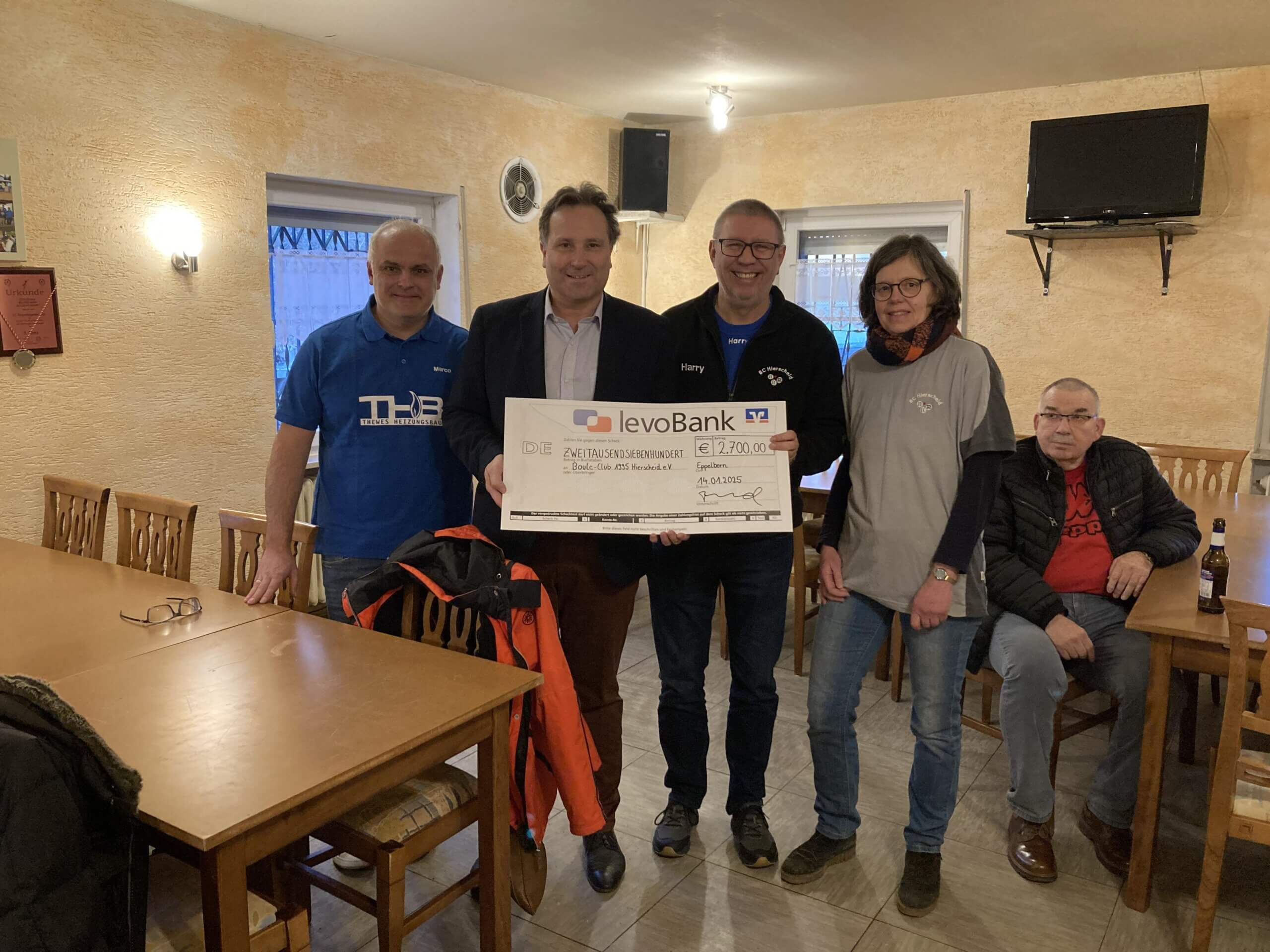 Der Boule-Club 1995 e.V. Hierscheid erhält eine Zuwendung zur ...